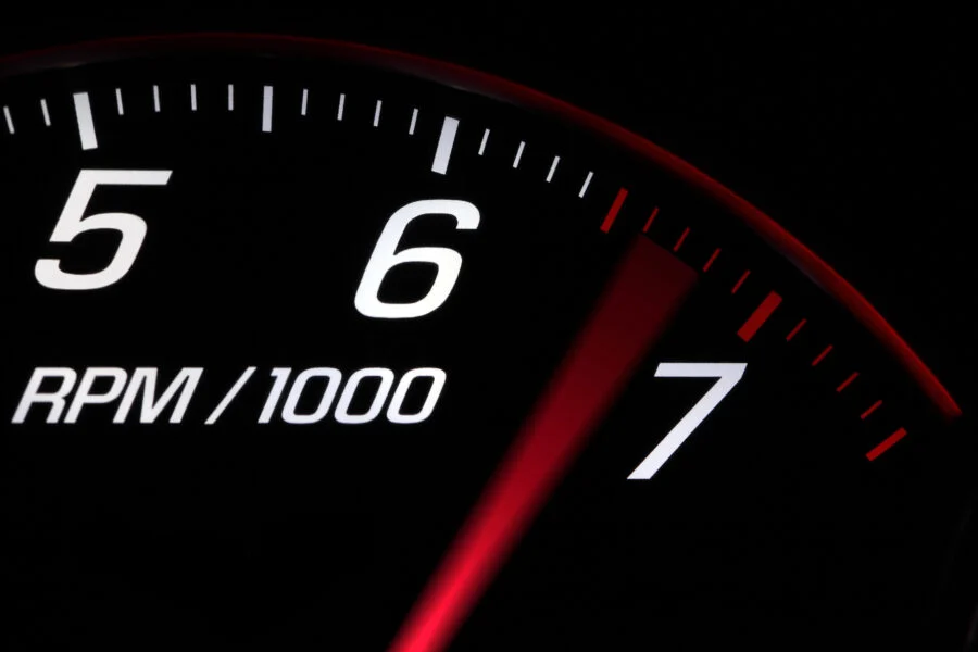 Why Does My RPM Go Up and Down While Driving? - Jerry